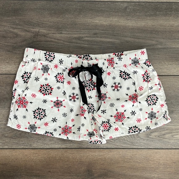 Sonoma | Intimates & Sleepwear | Snowflake Pj Shorts | Poshmark
